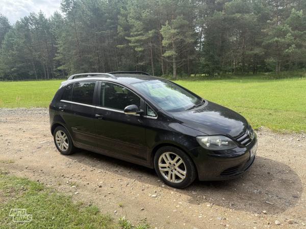 Melns Volkswagen Golf Plus 2008 Anykščiai, ar dzinēja tilpumu 1.90 L un nobraukumu 337 tūkst. km par 2200 €, foto 1 vietnē AUTOMOTO.COM.LV