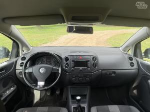 Black Volkswagen Golf Plus 2008 in Anyksciai, with an engine capacity of 1.90 L and mileage of 337 thousand km for 2200 €, photo 11 on AUTOMOTO.COM.LV
