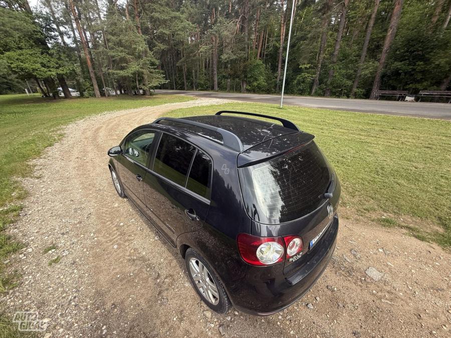 Black Volkswagen Golf Plus 2008 in Anyksciai, with an engine capacity of 1.90 L and mileage of 337 thousand km for 2200 €, photo 16 on AUTOMOTO.COM.LV