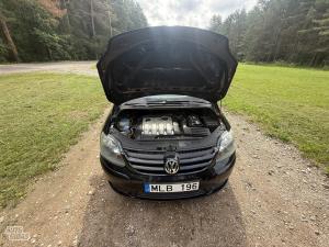 Black Volkswagen Golf Plus 2008 in Anyksciai, with an engine capacity of 1.90 L and mileage of 337 thousand km for 2200 €, photo 18 on AUTOMOTO.COM.LV