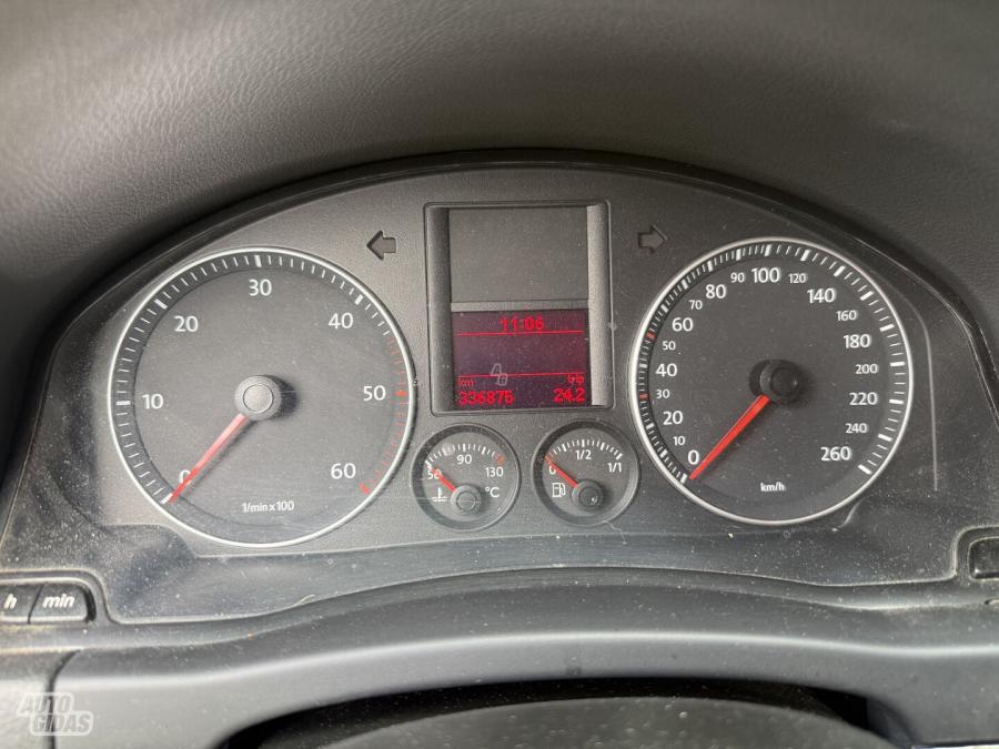 Black Volkswagen Golf Plus 2008 in Anyksciai, with an engine capacity of 1.90 L and mileage of 337 thousand km for 2200 €, photo 19 on AUTOMOTO.COM.LV