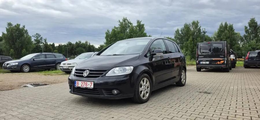 Melns Volkswagen Golf Plus 2008 Valmiera, ar dzinēja tilpumu 1.90 L un nobraukumu 384 tūkst. km par 1400 €, foto 7 vietnē AUTOMOTO.COM.LV