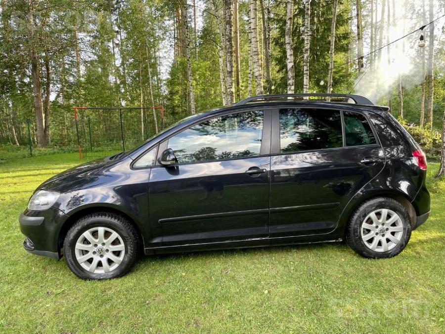Melns Volkswagen Golf Plus 2008 Rīga, ar dzinēja tilpumu 1.40 L un nobraukumu 0 tūkst. km par 1750 €, foto 3 vietnē AUTOMOTO.COM.LV