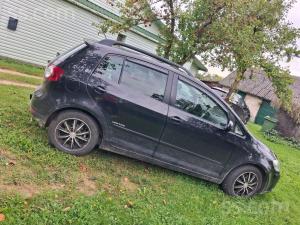 Melns Volkswagen Golf Plus 2008 Ludza, ar dzinēja tilpumu 1.90 L un nobraukumu 253 tūkst. km par 1700 €, foto 4 vietnē AUTOMOTO.COM.LV