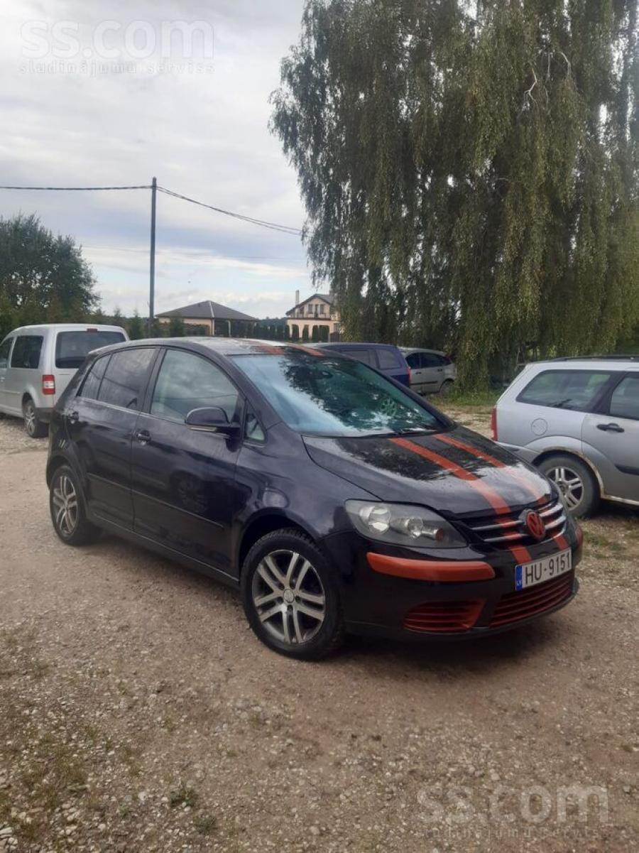 Melns Volkswagen Golf Plus 2008 Tukums, ar dzinēja tilpumu 1.90 L un nobraukumu 0 tūkst. km par 2500 €, foto 4 vietnē AUTOMOTO.COM.LV
