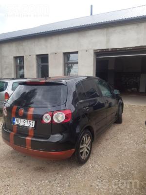 Melns Volkswagen Golf Plus 2008 Tukums, ar dzinēja tilpumu 1.90 L un nobraukumu 0 tūkst. km par 2500 €, foto 5 vietnē AUTOMOTO.COM.LV