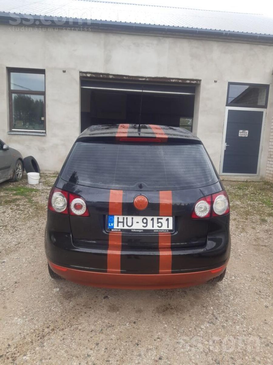 Melns Volkswagen Golf Plus 2008 Tukums, ar dzinēja tilpumu 1.90 L un nobraukumu 0 tūkst. km par 2500 €, foto 6 vietnē AUTOMOTO.COM.LV