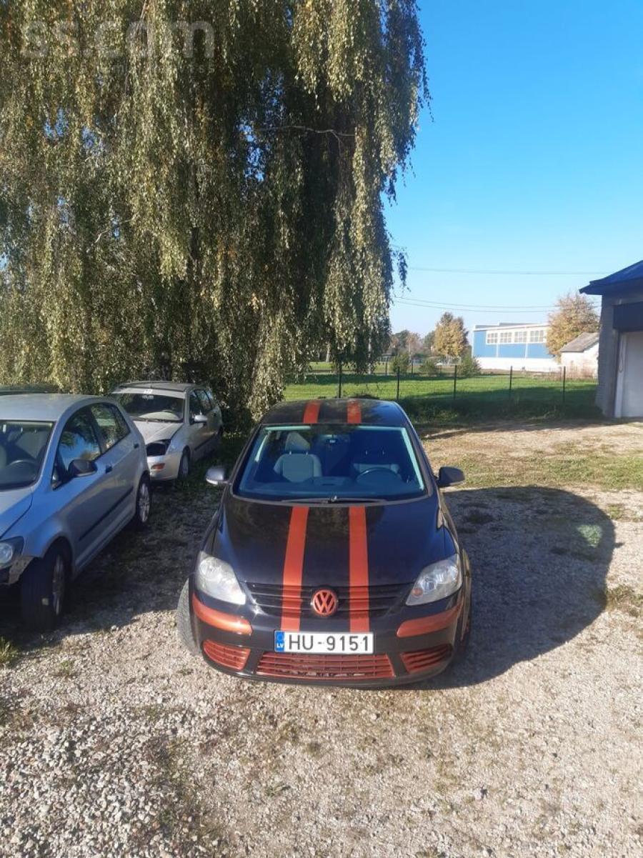 Melns Volkswagen Golf Plus 2008 Tukums, ar dzinēja tilpumu 1.90 L un nobraukumu 0 tūkst. km par 2500 €, foto 9 vietnē AUTOMOTO.COM.LV