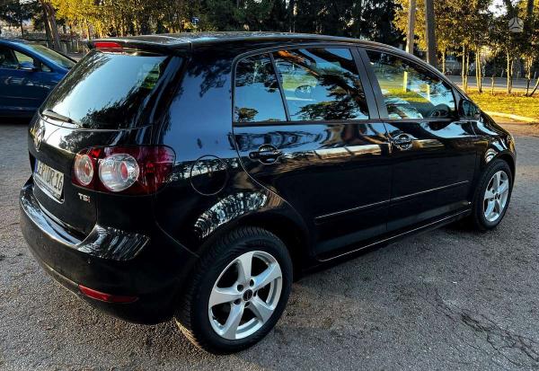 Melns Volkswagen Golf Plus 2009 Viļņa, ar dzinēja tilpumu 1.40 L un nobraukumu 230 tūkst. km par 4600 €, foto 3 vietnē AUTOMOTO.COM.LV