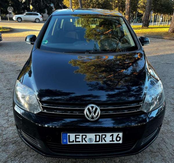 Melns Volkswagen Golf Plus 2009 Viļņa, ar dzinēja tilpumu 1.40 L un nobraukumu 230 tūkst. km par 4600 €, foto 5 vietnē AUTOMOTO.COM.LV
