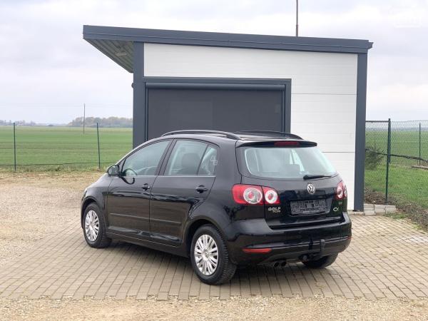 Melns Volkswagen Golf Plus 2009 Kauņa, ar dzinēja tilpumu 2.00 L un nobraukumu 250 tūkst. km par 3999 €, foto 4 vietnē AUTOMOTO.COM.LV