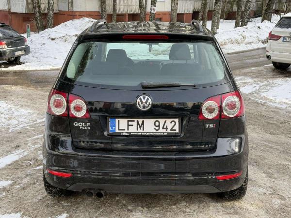 Black Volkswagen Golf Plus 2009 in Vilnius, with an engine capacity of 1.39 L and mileage of 306 thousand km for 2000 €, photo 6 on AUTOMOTO.COM.LV