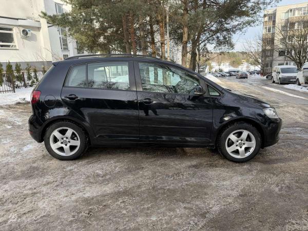 Black Volkswagen Golf Plus 2009 in Vilnius, with an engine capacity of 1.39 L and mileage of 306 thousand km for 2000 €, photo 9 on AUTOMOTO.COM.LV