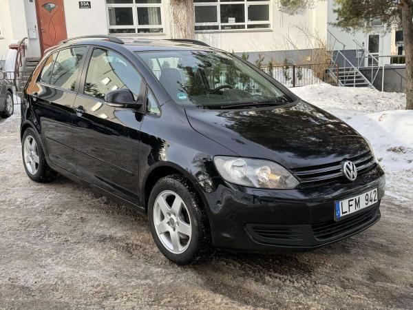 Black Volkswagen Golf Plus 2009 in Vilnius, with an engine capacity of 1.39 L and mileage of 306 thousand km for 2000 €, photo 10 on AUTOMOTO.COM.LV