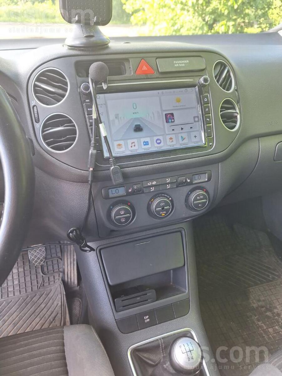 Black Volkswagen Golf Plus 2009 in Ludza, with an engine capacity of 1.90 L and mileage of 212 thousand km for 1800 €, photo 6 on AUTOMOTO.COM.LV