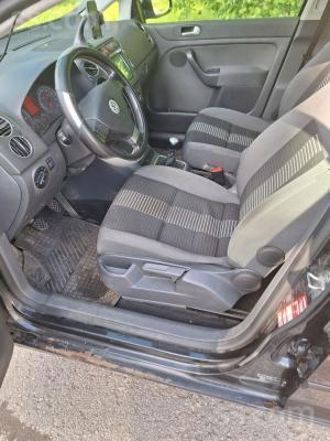 Black Volkswagen Golf Plus 2009 in Ludza, with an engine capacity of 1.90 L and mileage of 212 thousand km for 1800 €, photo 7 on AUTOMOTO.COM.LV