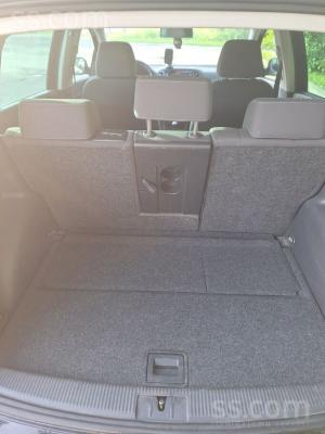 Black Volkswagen Golf Plus 2009 in Ludza, with an engine capacity of 1.90 L and mileage of 212 thousand km for 1800 €, photo 9 on AUTOMOTO.COM.LV