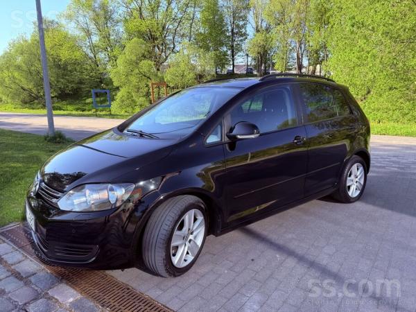 Black Volkswagen Golf Plus 2009 in Rezekne, with an engine capacity of 2.00 L and mileage of 0 thousand km for 4450 €, photo 4 on AUTOMOTO.COM.LV