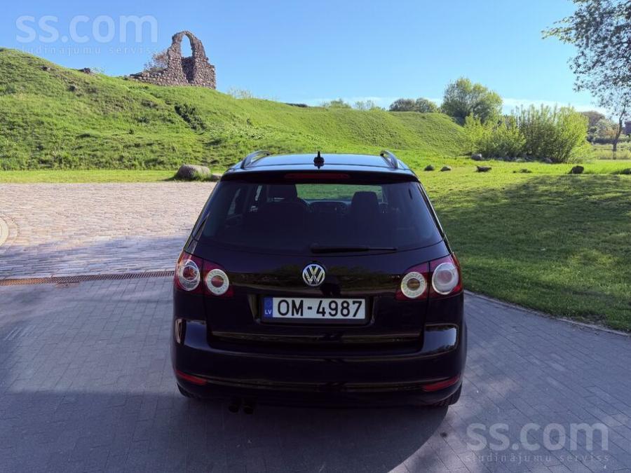 Melns Volkswagen Golf Plus 2009 Rēzekne, ar dzinēja tilpumu 2.00 L un nobraukumu 0 tūkst. km par 4450 €, foto 9 vietnē AUTOMOTO.COM.LV