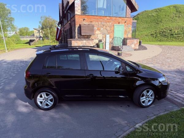 Black Volkswagen Golf Plus 2009 in Rezekne, with an engine capacity of 2.00 L and mileage of 0 thousand km for 4450 €, photo 9 on AUTOMOTO.COM.LV