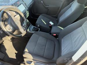 Melns Volkswagen Golf Plus 2009 Rēzekne, ar dzinēja tilpumu 2.00 L un nobraukumu 0 tūkst. km par 4450 €, foto 12 vietnē AUTOMOTO.COM.LV