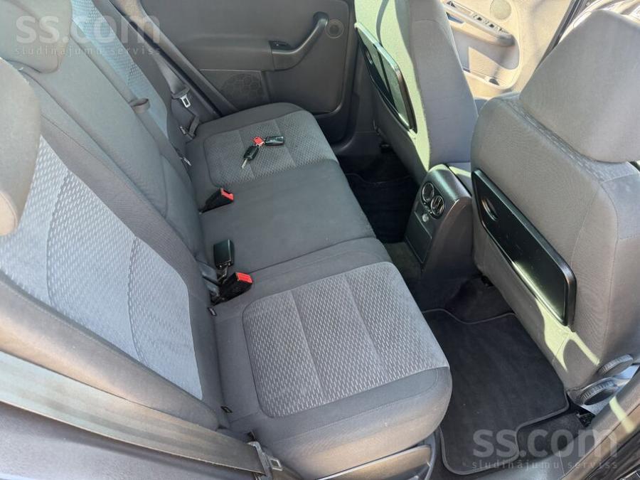 Melns Volkswagen Golf Plus 2009 Rēzekne, ar dzinēja tilpumu 2.00 L un nobraukumu 0 tūkst. km par 4450 €, foto 15 vietnē AUTOMOTO.COM.LV