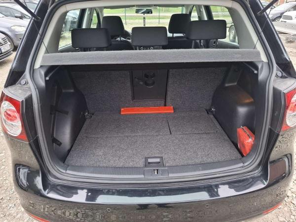 Black Volkswagen Golf Plus 2009 in Prienai, with an engine capacity of 1.97 L and mileage of 257 thousand km for 2900 €, photo 5 on AUTOMOTO.COM.LV
