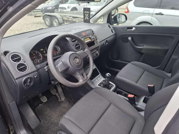 Black Volkswagen Golf Plus 2009 in Prienai, with an engine capacity of 1.97 L and mileage of 257 thousand km for 2900 €, photo 6 on AUTOMOTO.COM.LV