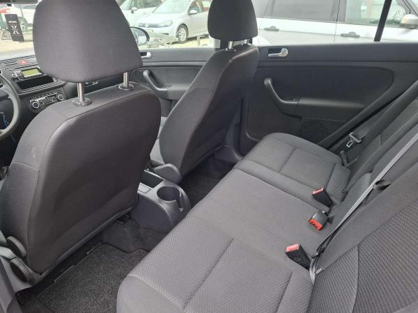 Black Volkswagen Golf Plus 2009 in Prienai, with an engine capacity of 1.97 L and mileage of 257 thousand km for 2900 €, photo 9 on AUTOMOTO.COM.LV