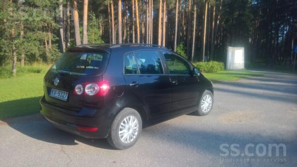 Black Volkswagen Golf Plus 2009 in Riga, with an engine capacity of 1.40 L and mileage of 259 thousand km for 4000 €, photo 2 on AUTOMOTO.COM.LV