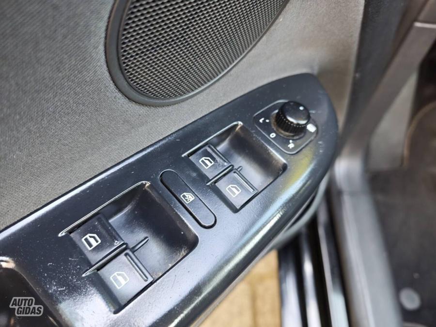 Melns Volkswagen Golf Plus 2009 Marijampole, ar dzinēja tilpumu 1.40 L un nobraukumu 190 tūkst. km par 3650 €, foto 17 vietnē AUTOMOTO.COM.LV