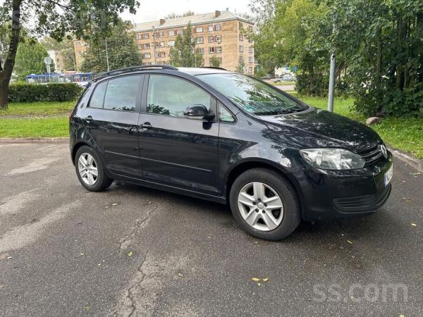 Black Volkswagen Golf Plus 2009 in Riga, with an engine capacity of 1.40 L and mileage of 224 thousand km for 4200 €, photo 1 on AUTOMOTO.COM.LV