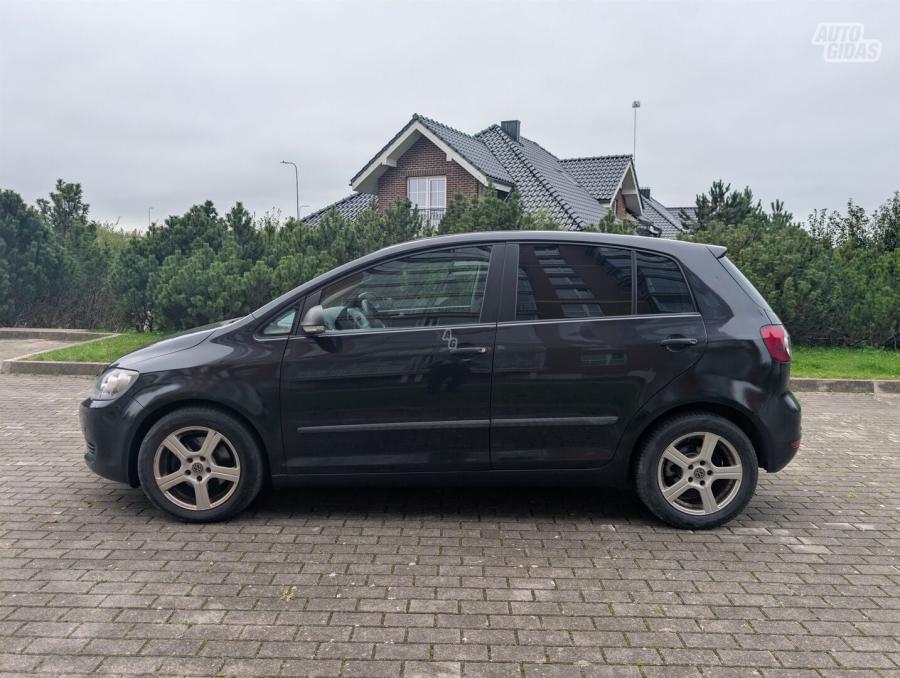 Black Volkswagen Golf Plus 2009 in Klaipeda, with an engine capacity of 2.00 L and mileage of 205 thousand km for 3500 €, photo 3 on AUTOMOTO.COM.LV