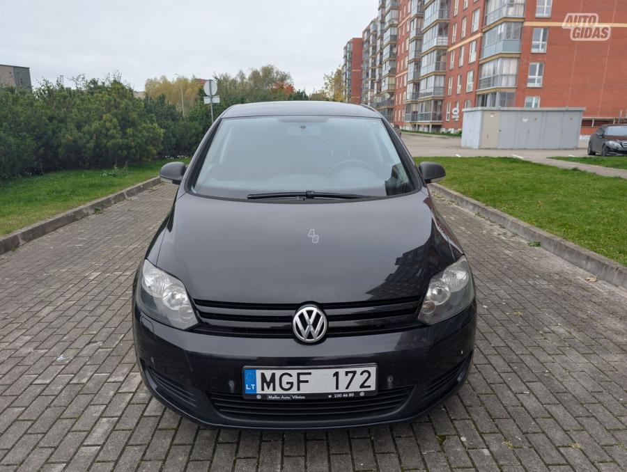 Black Volkswagen Golf Plus 2009 in Klaipeda, with an engine capacity of 2.00 L and mileage of 205 thousand km for 3500 €, photo 9 on AUTOMOTO.COM.LV