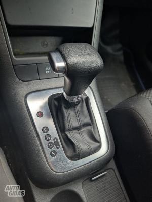 Black Volkswagen Golf Plus 2009 in Klaipeda, with an engine capacity of 2.00 L and mileage of 205 thousand km for 3500 €, photo 17 on AUTOMOTO.COM.LV