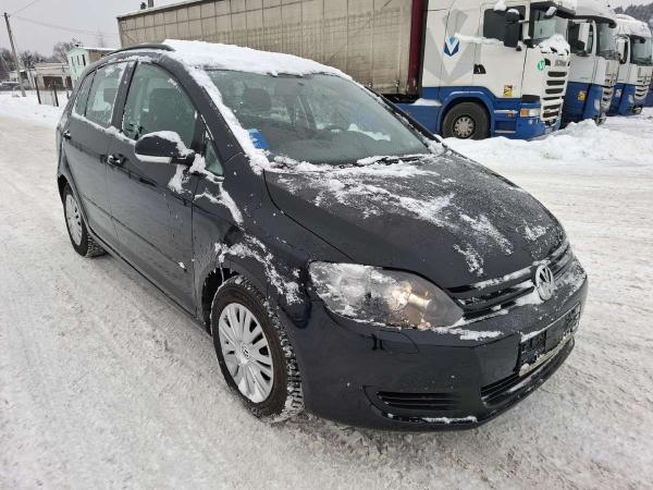 Melns Volkswagen Golf Plus 2010 Prienai, ar dzinēja tilpumu 2.00 L un nobraukumu 257 tūkst. km par 3600 €, foto 2 vietnē AUTOMOTO.COM.LV