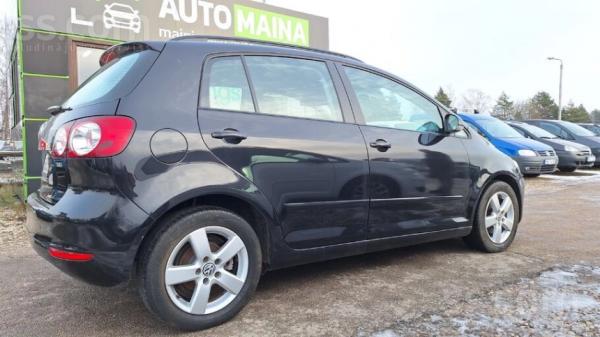 Black Volkswagen Golf Plus 2010 in Riga, with an engine capacity of 1.60 L and mileage of 296 thousand km for 3990 €, photo 2 on AUTOMOTO.COM.LV
