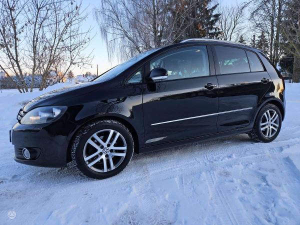 Melns Volkswagen Golf Plus 2010 Radviliškis, ar dzinēja tilpumu 1.60 L un nobraukumu 250 tūkst. km par 4500 €, foto 2 vietnē AUTOMOTO.COM.LV