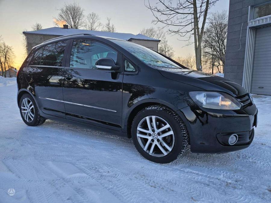 Melns Volkswagen Golf Plus 2010 Radviliškis, ar dzinēja tilpumu 1.60 L un nobraukumu 250 tūkst. km par 4500 €, foto 8 vietnē AUTOMOTO.COM.LV