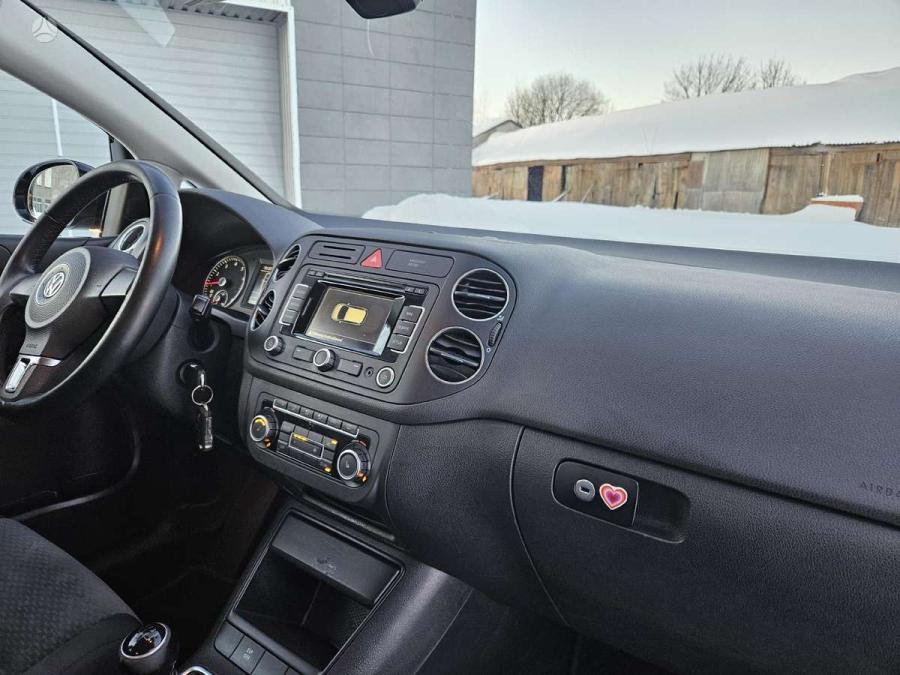 Melns Volkswagen Golf Plus 2010 Radviliškis, ar dzinēja tilpumu 1.60 L un nobraukumu 250 tūkst. km par 4500 €, foto 12 vietnē AUTOMOTO.COM.LV