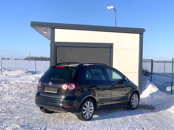 Black Volkswagen Golf Plus 2010 in Kaunas, with an engine capacity of 2.00 L and mileage of 233 thousand km for 5999 €, photo 5 on AUTOMOTO.COM.LV