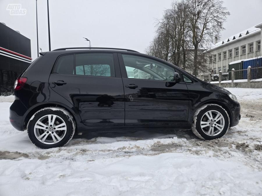 Black Volkswagen Golf Plus 2010 in Kaunas, with an engine capacity of 1.40 L and mileage of 235 thousand km for 4500 €, photo 6 on AUTOMOTO.COM.LV