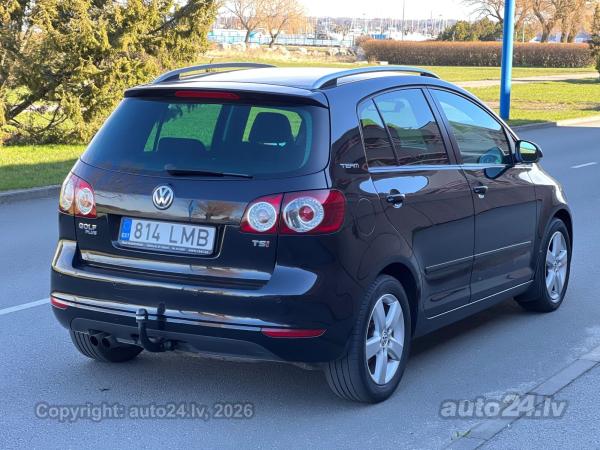 Melns Volkswagen Golf Plus 2010 Tallina, ar dzinēja tilpumu 1.40 L un nobraukumu 228 tūkst. km par 4900 €, foto 3 vietnē AUTOMOTO.COM.LV