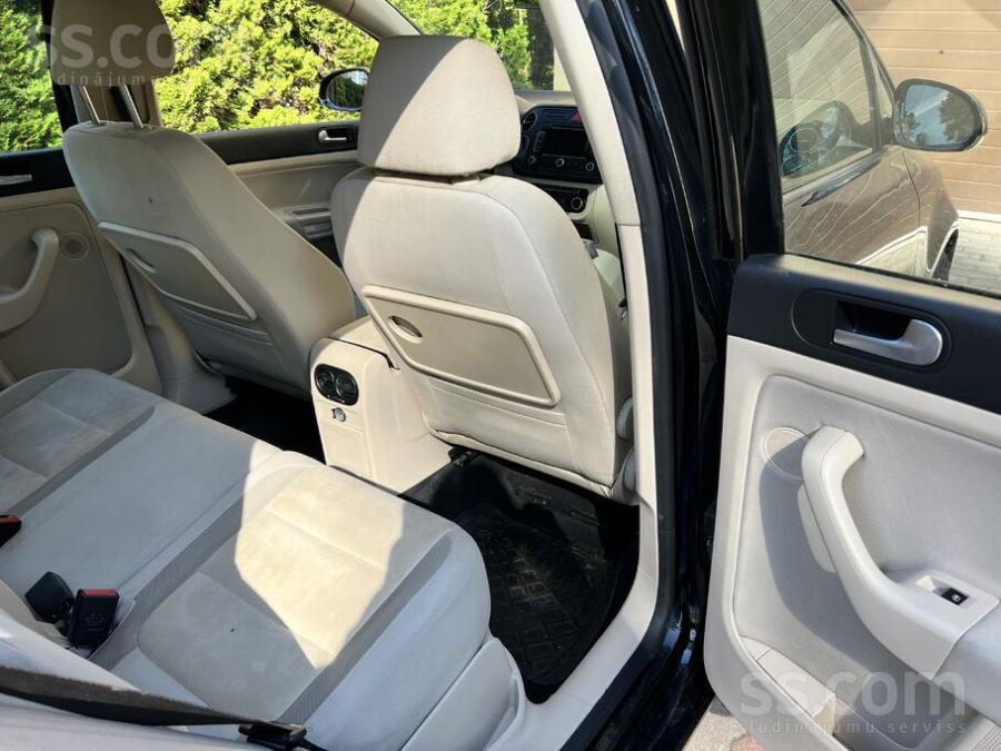 Melns Volkswagen Golf Plus 2010 Rīga, ar dzinēja tilpumu 2.00 L un nobraukumu 232 tūkst. km par 4500 €, foto 7 vietnē AUTOMOTO.COM.LV