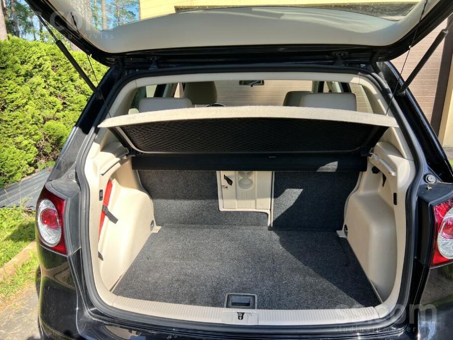 Melns Volkswagen Golf Plus 2010 Rīga, ar dzinēja tilpumu 2.00 L un nobraukumu 232 tūkst. km par 4500 €, foto 9 vietnē AUTOMOTO.COM.LV