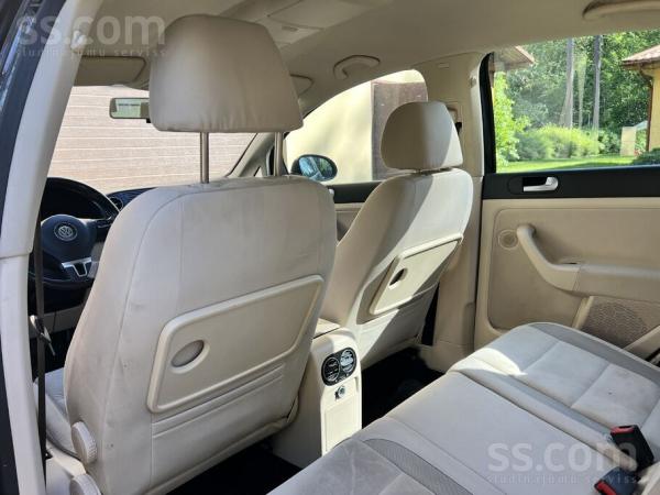 Melns Volkswagen Golf Plus 2010 Rīga, ar dzinēja tilpumu 2.00 L un nobraukumu 232 tūkst. km par 4500 €, foto 9 vietnē AUTOMOTO.COM.LV
