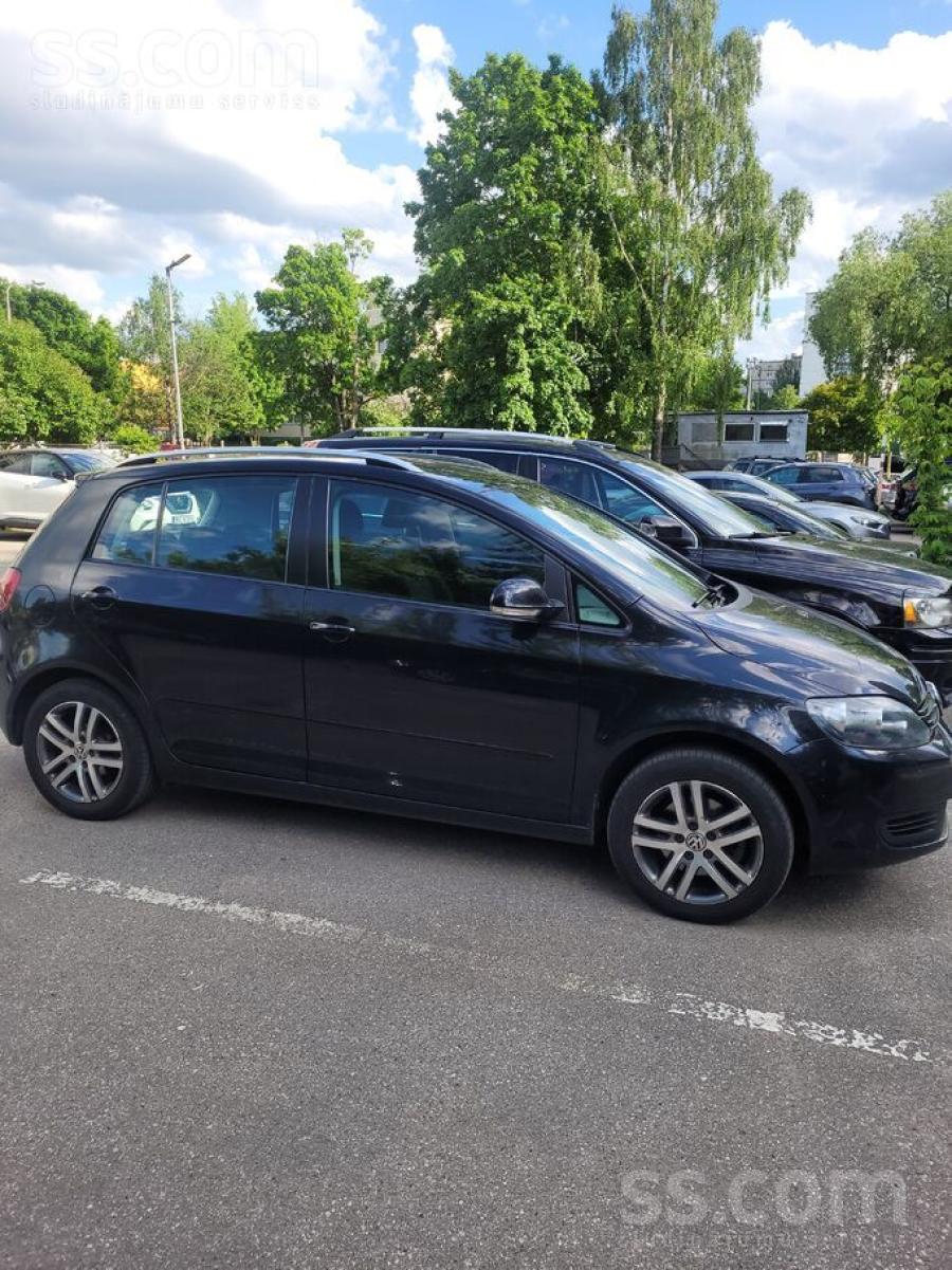 Melns Volkswagen Golf Plus 2010 Rīga, ar dzinēja tilpumu 1.40 L un nobraukumu 260 tūkst. km par 4050 €, foto 1 vietnē AUTOMOTO.COM.LV