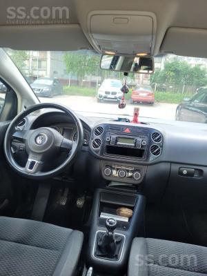 Melns Volkswagen Golf Plus 2010 Rīga, ar dzinēja tilpumu 1.40 L un nobraukumu 260 tūkst. km par 4050 €, foto 5 vietnē AUTOMOTO.COM.LV