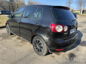Melns Volkswagen Golf Plus 2010 Rīga, ar dzinēja tilpumu 1.60 L un nobraukumu 366 tūkst. km par 2890 €, foto 4 vietnē AUTOMOTO.COM.LV