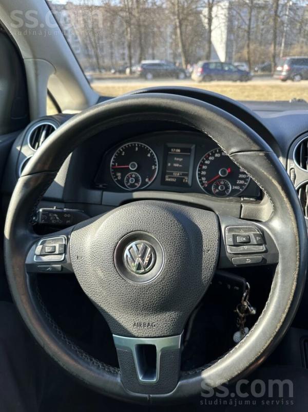 Melns Volkswagen Golf Plus 2010 Rīga, ar dzinēja tilpumu 1.60 L un nobraukumu 366 tūkst. km par 2890 €, foto 5 vietnē AUTOMOTO.COM.LV